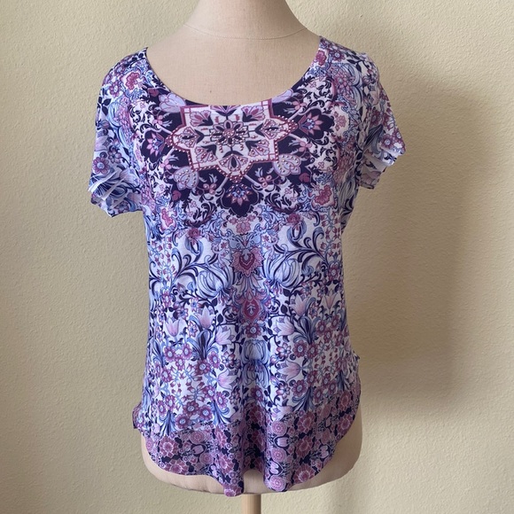 World unity | Tops | World Unity Print Top | Poshmark